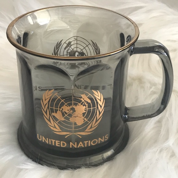 Dining | United Nations Smoke Glass Wgold Logo World Map Global Trim ...